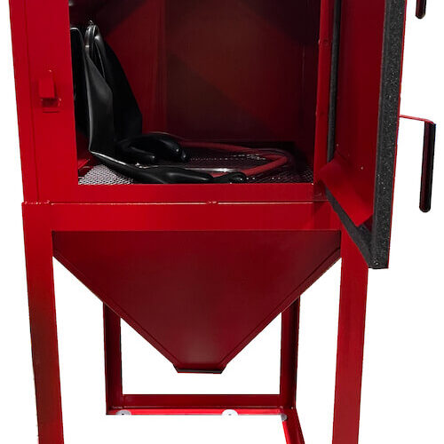 Abrasive Blaster | Abrasive Blasting Equipment | Cyclone Manufacturing
